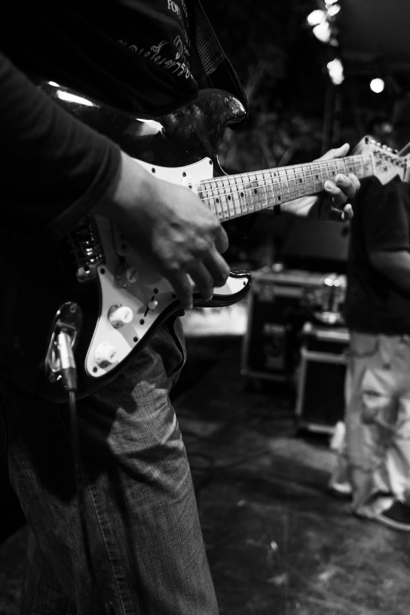 Rock Guitar Riffs: How to Create Iconic Hooks That Stick (Even If You ...